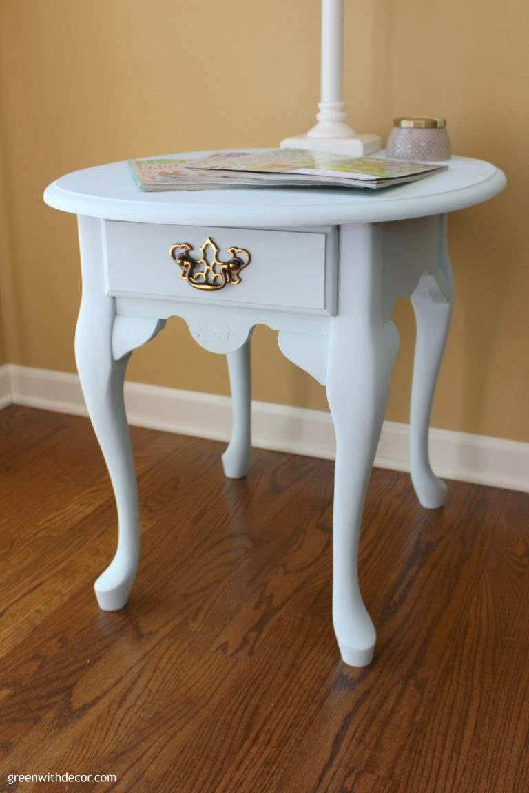 Queen Anne table makeover with clay paint – Green With Decor