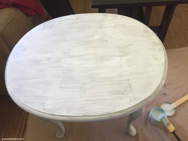 Queen Anne table makeover with clay paint – Green With Decor