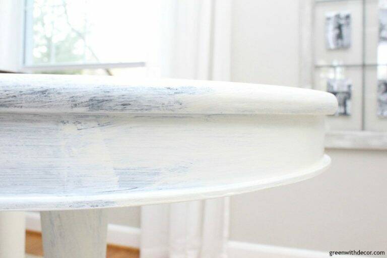 How to paint a round table - Green With Decor